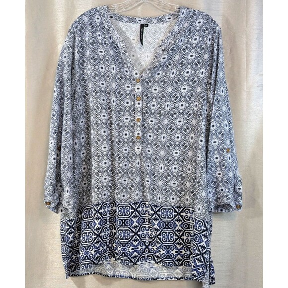 Cathy Woman | Tops | Cathy Woman Size 2xl Bohemian Vneck Blue White ...